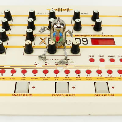 JoMoX XBase 09 Analog Drum Synthesizer + Sehr Gut + 1 Jahr | Reverb