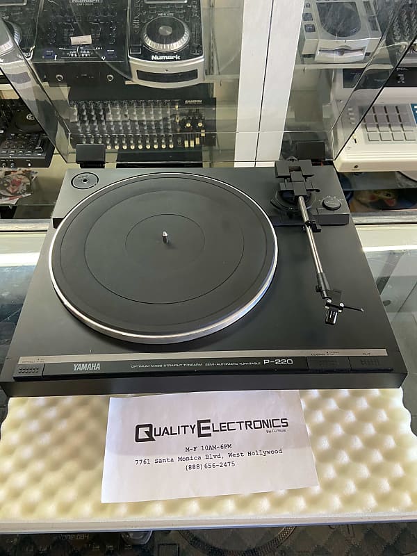 Yamaha P220 Turntable | Reverb