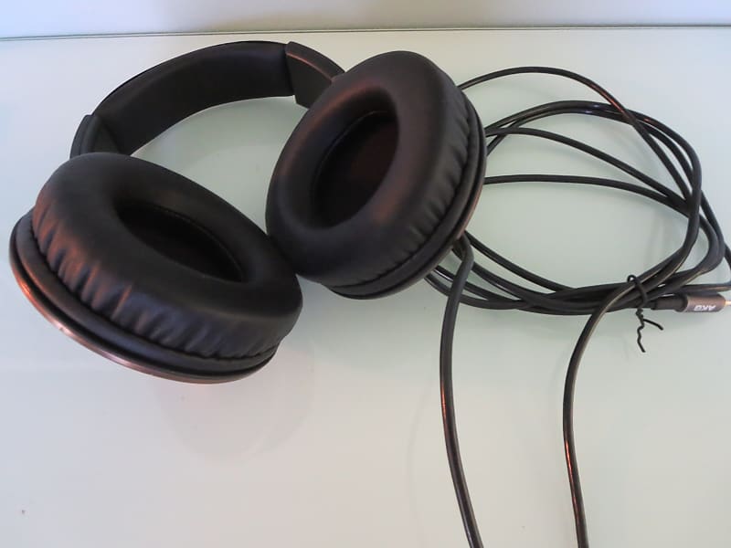 AKG K550 closed back reference class headphones | Reverb