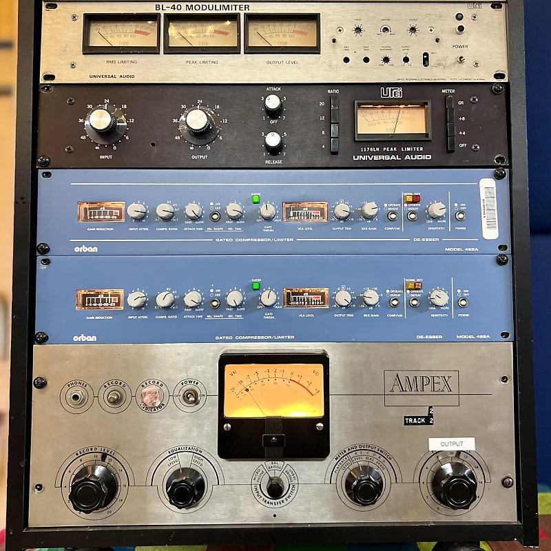 PAIR Orban 422a Gated Compressor Limiter de-esser - Blue | Reverb