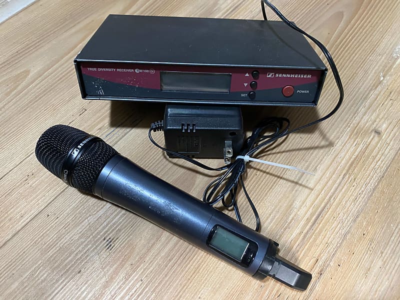 Sennheiser EM100 True Diversity Receiver with Handheld | Reverb