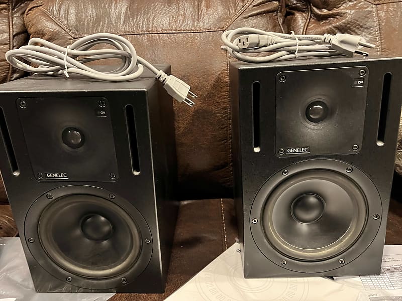 Genelec 1030A 6.5" Powered Nearfield Studio Monitor (Pair) | Reverb