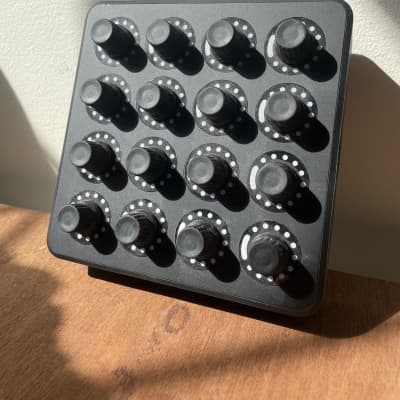 DJ Techtools Midi Fighter Twister black | Reverb