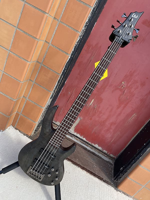 ESP LTD B-205 | Reverb