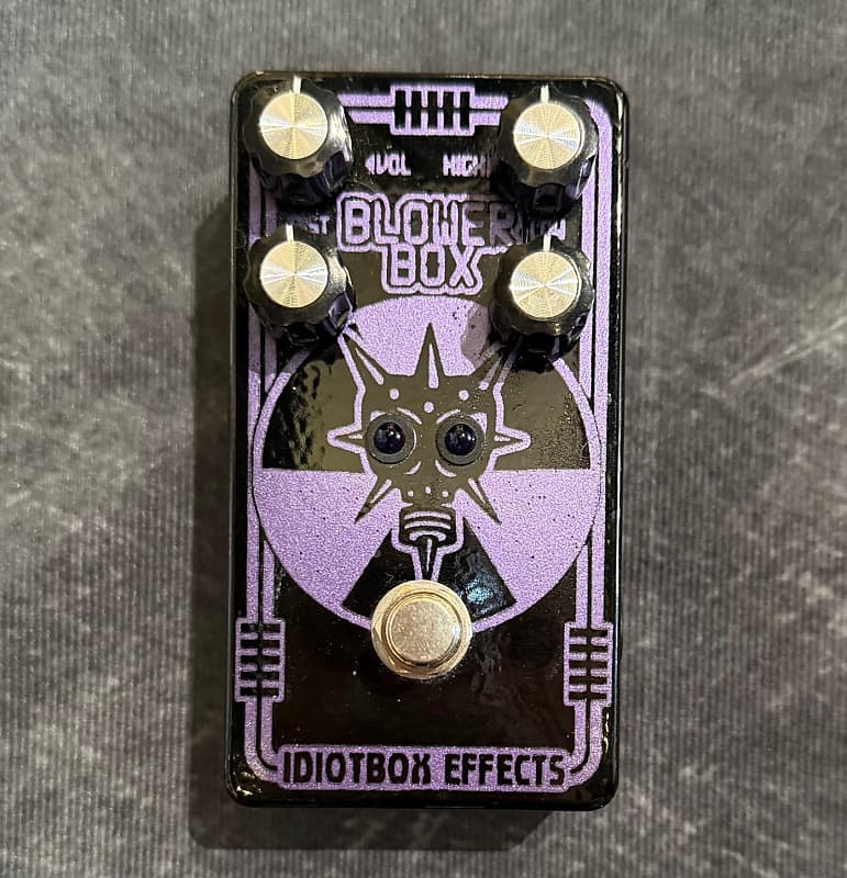 Idiotbox Blower Box Bass Distortion ~ Secondhand | Reverb Deutschland