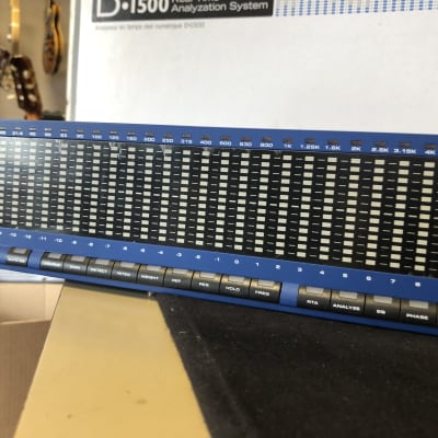 Samson D-1500 + D-2500 RTA / Spectrum Analyzer / EQ et | Reverb France