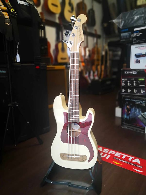 Fender Fullerton Precision Bass Uke WN Olympic White | Reverb España