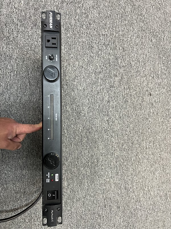 Furman PL-PLUS C Power Conditioner with Voltmeter | Reverb