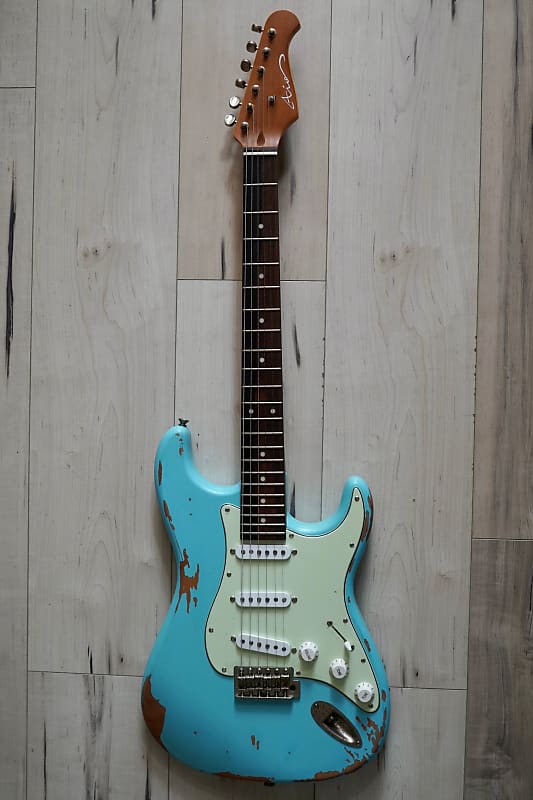 AIO HRS Relic Stratocaster - Sonic Blue w/Gator Hard Case | Reverb