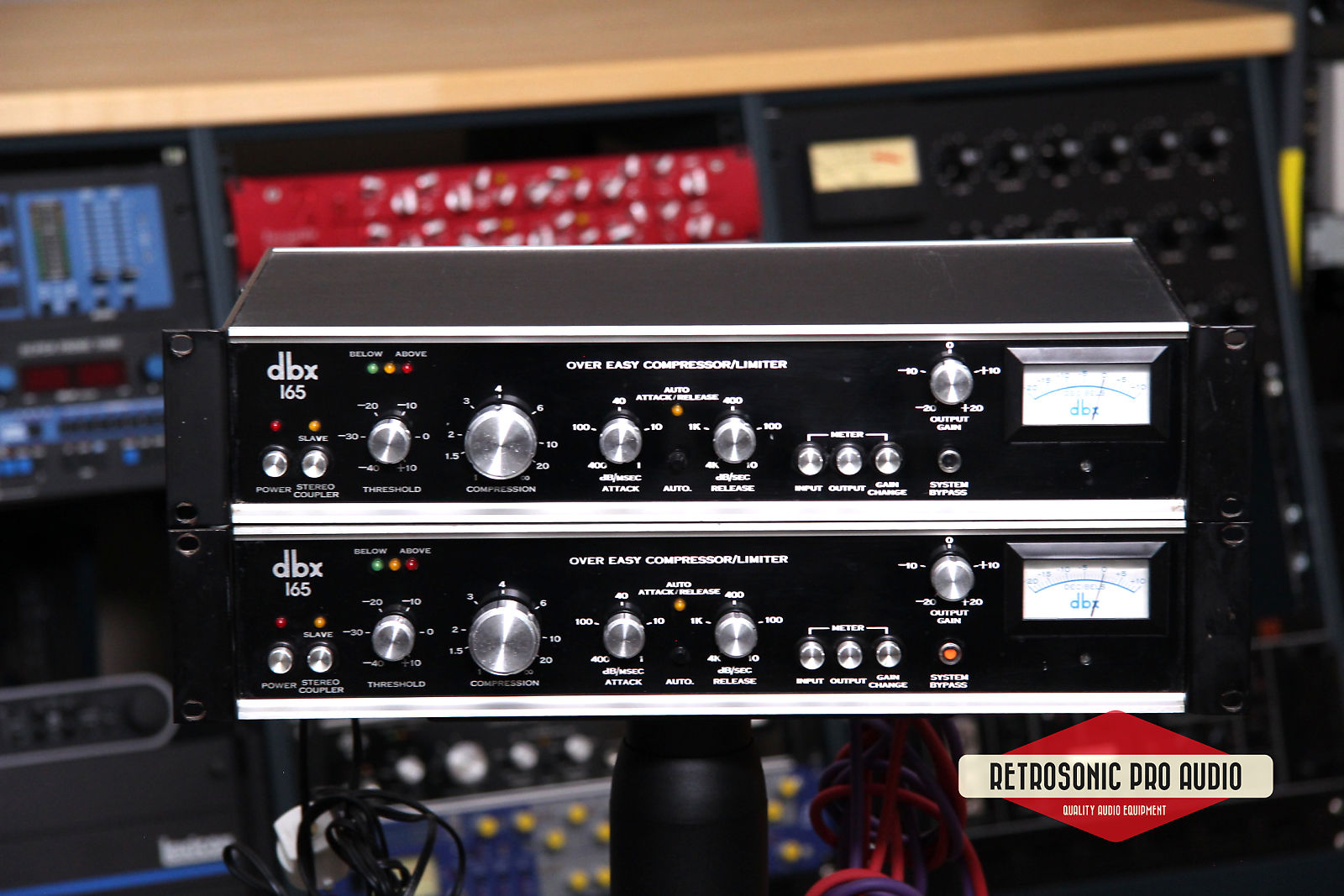 dbx 165 Over Easy Compressor / Limiter Pair | Reverb France