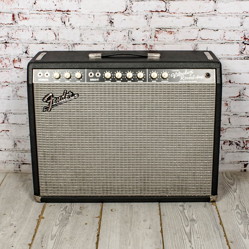 Fender - 2005 "Custom" Vibrolux - 2x10 40 Watt Tube Guitar | Reverb