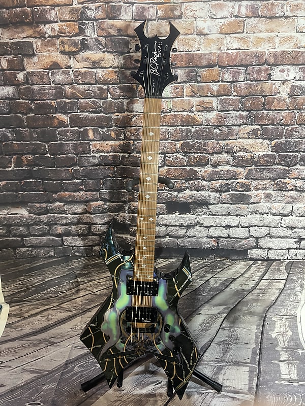 B.C. Rich Warlock body art 2003 Skate the planet | Reverb