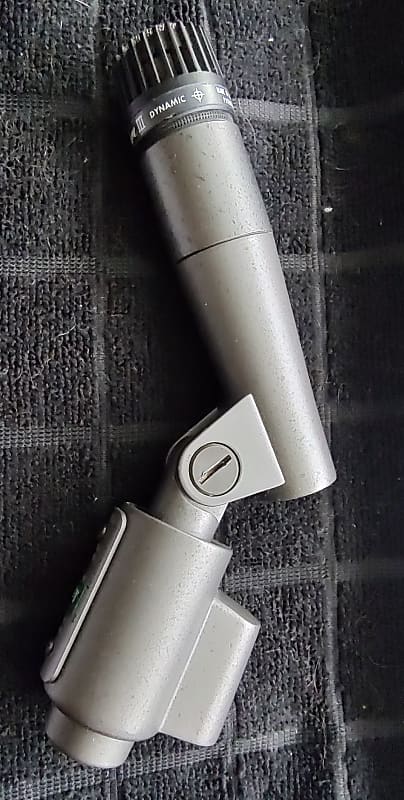 Shure Microphone Dynamic Cardioid SM-56 Grey | Reverb