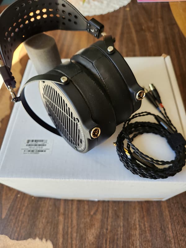 Audeze LCD2C Headphone | Reverb