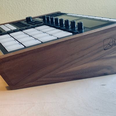 Native Instruments Maschine MK3 Desktop Stand | Reverb