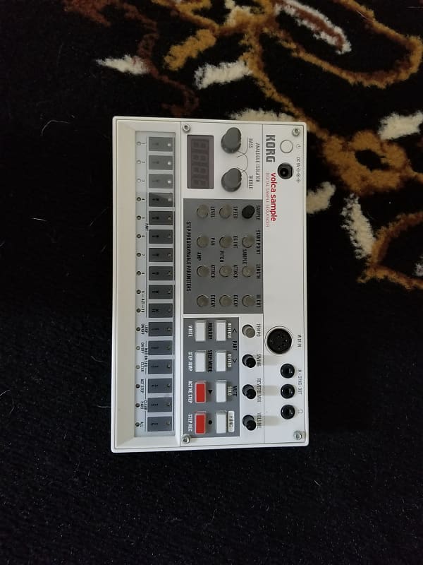 Korg Volca Sample Digital Sample Sequencer 2010s - White | Reverb