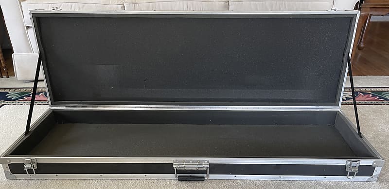 88 KEY KEYBOARD HARD CASE !! Please measure your Keys.. | Reverb