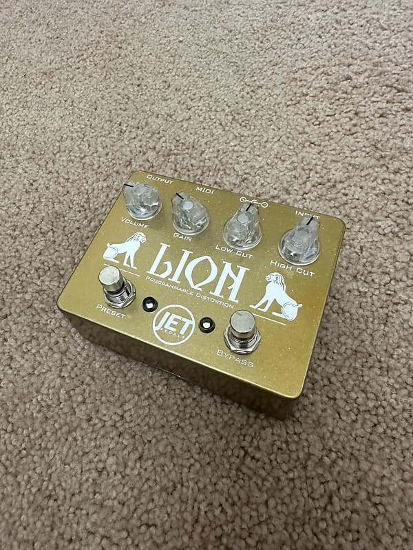 Jet Pedals LION PROGRAMABLE DISTORTION - Gold Sparkle | Reverb