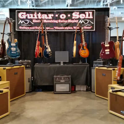 3 Guitar Display Stand - Motorized - Revolving | Reverb