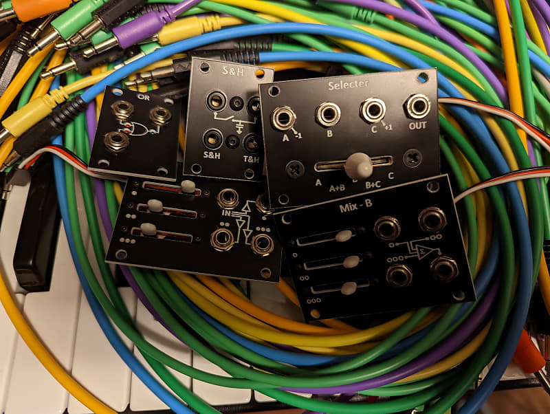 5 Pulp Logic 1u tiles and power adapter | Reverb