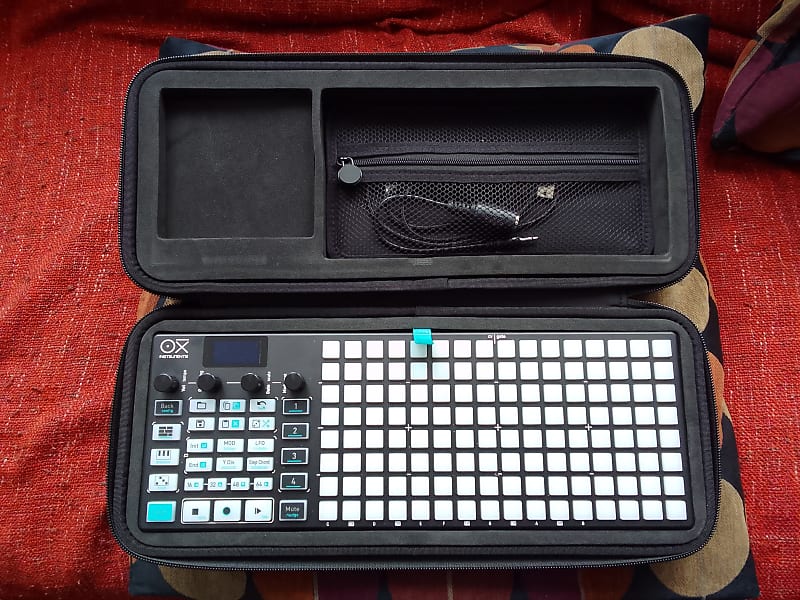 Oxi One, hardware sequencer + Travel case | Reverb