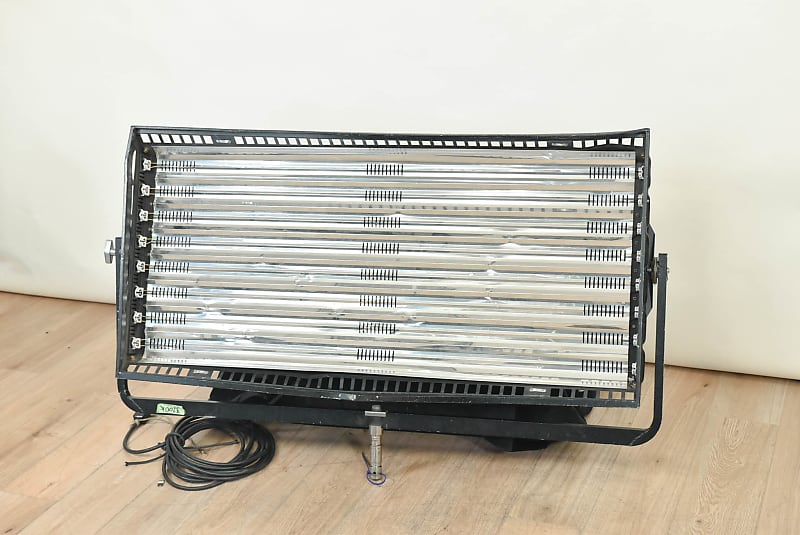 Kino Flo Image 80 DMX Light Fixture (No Lamps) CG006EH | Reverb