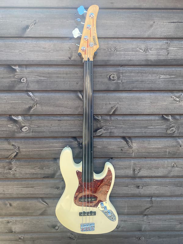 Hohner J Bass F1 - Fretless - A Piece Of History | Reverb
