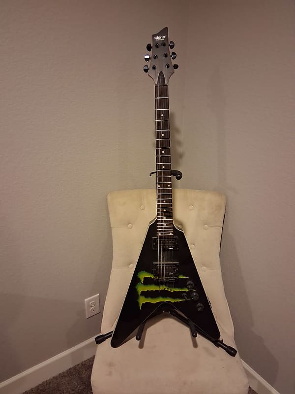 Schecter Diamond series flying V - Monster | Reverb