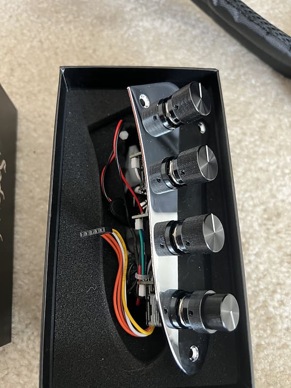 Sadowsky Onboard Preamp 4 Knob with VTC 2023 | Reverb