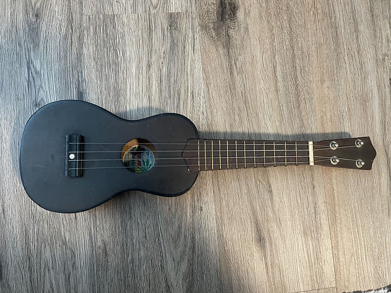 Lark Soprano Ukulele Vintage | Reverb