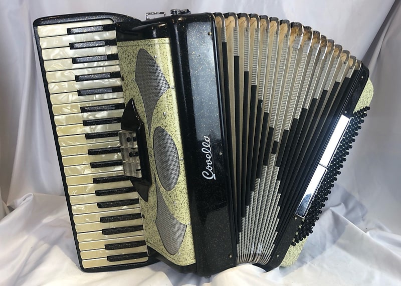 6590 - Stardust Covella Piano Accordion LM 41 120 | Reverb UK