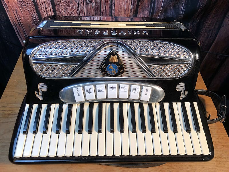 Universal Accordion with Case 1950s/1960s 120 Bass Black | Reverb