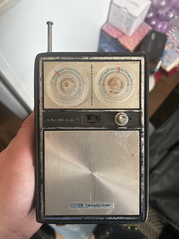 *VINTAGE* Trans-Aire AM/FM Radio - 1980s | Reverb