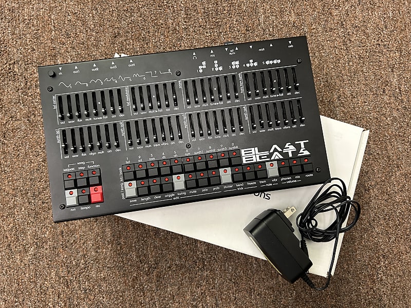 Twisted Electrons Blast Beats | Reverb