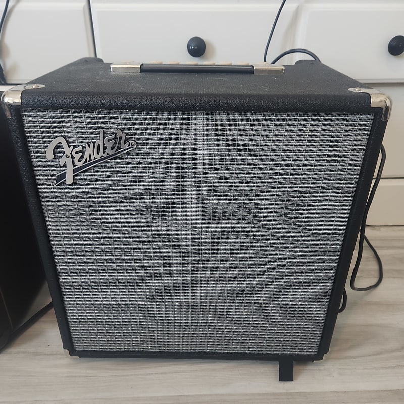Fender Rumble 40 V3 40-Watt 1x10" Bass Combo 2015 - Present - | Reverb