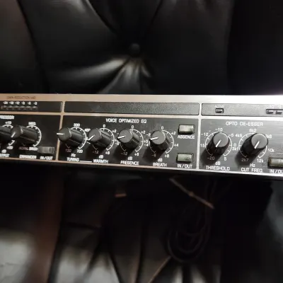 Behringer Vx2000 Ultra Voice Pro | Reverb