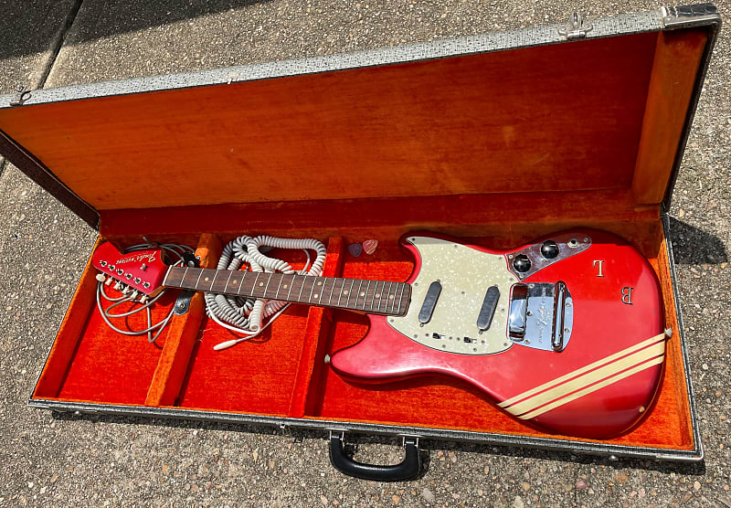 Fender Mustang 1969 - Candy Apple Red | Reverb