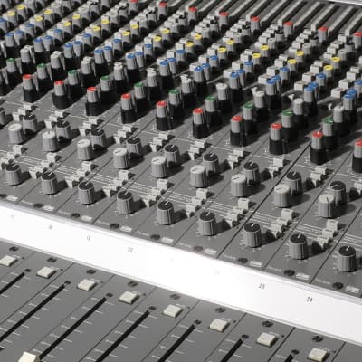 Neotek Elan - 36 Channel inline Mixer with 24 Bus & TT | Reverb