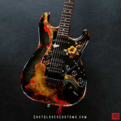 Fender Stratocaster Geisha Foto Flame/ Gold Leaf Relic Made | Reverb