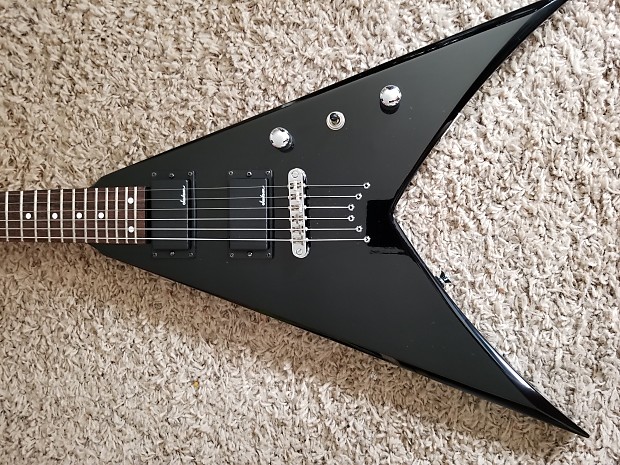 Jackson V Black | Reverb