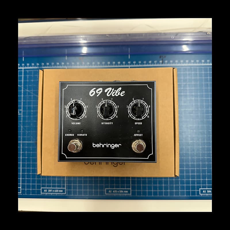 Behringer 69 Vibe Vintage ’69 Univibe Pedal | Reverb