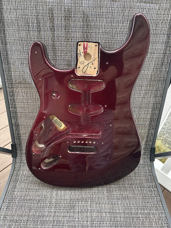 Fender Stratocaster left hand guitar body 2004 - Wine red | Reverb