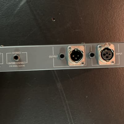 Symetrix 501 Peak-RMS Compressor/Limiter 1996 | Reverb