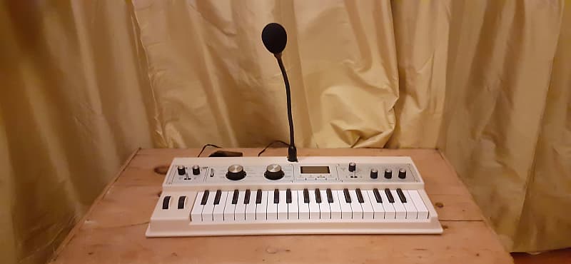Korg MicroKORG XL 37-Key Synthesizer/Vocoder white | Reverb