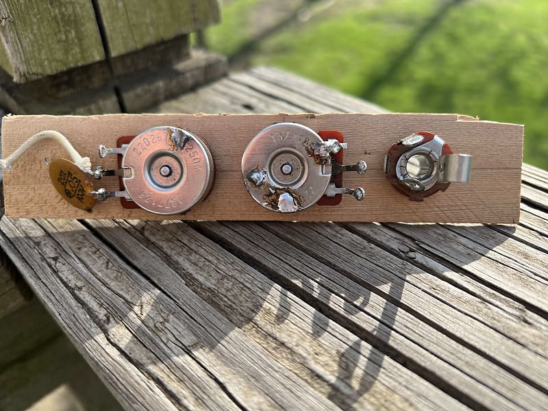 Fender Telecaster & Precision Pots 1971 1377128 CTS 250k .05 | Reverb