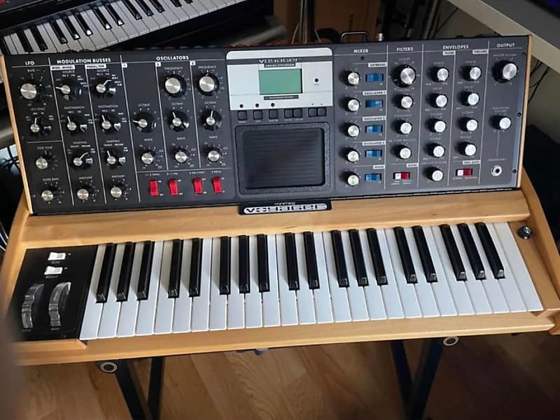 Moog MiniMoog Voyager Electric Black Works Good | Reverb