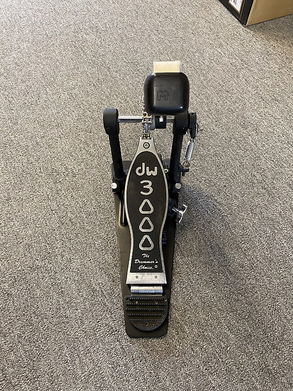 DW Drum Workshop 3000 Series Single Bass Drum Pedal | Reverb