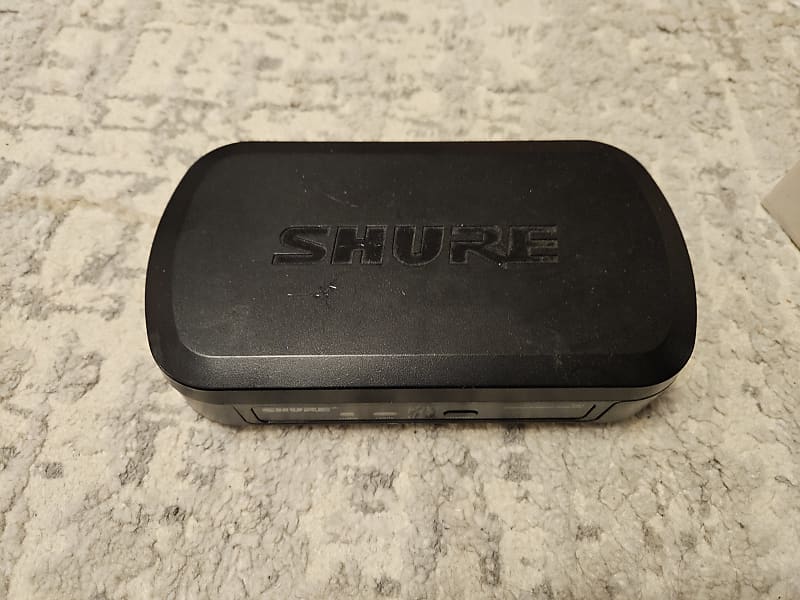 Shure PG4 Wireless guitar system | Reverb