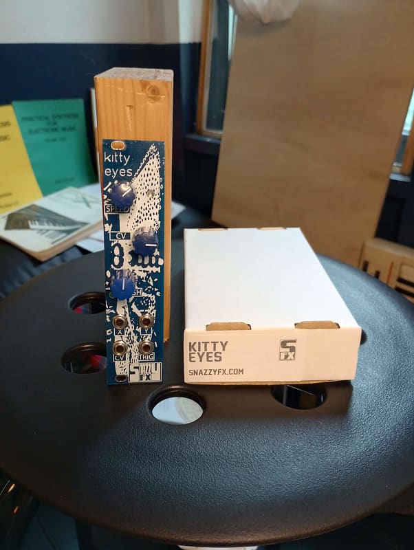 Snazzy FX KITTY EYES Eurorack Chaotic Noise and CV Source | Reverb