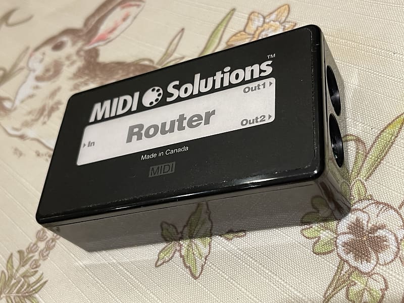 MIDI Solutions Router - Black | Reverb